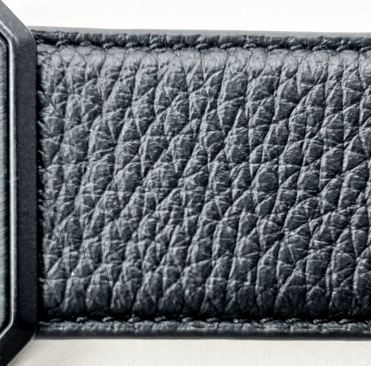 Groove Belt Max leather belt review - They actually did it: a stretchy ...