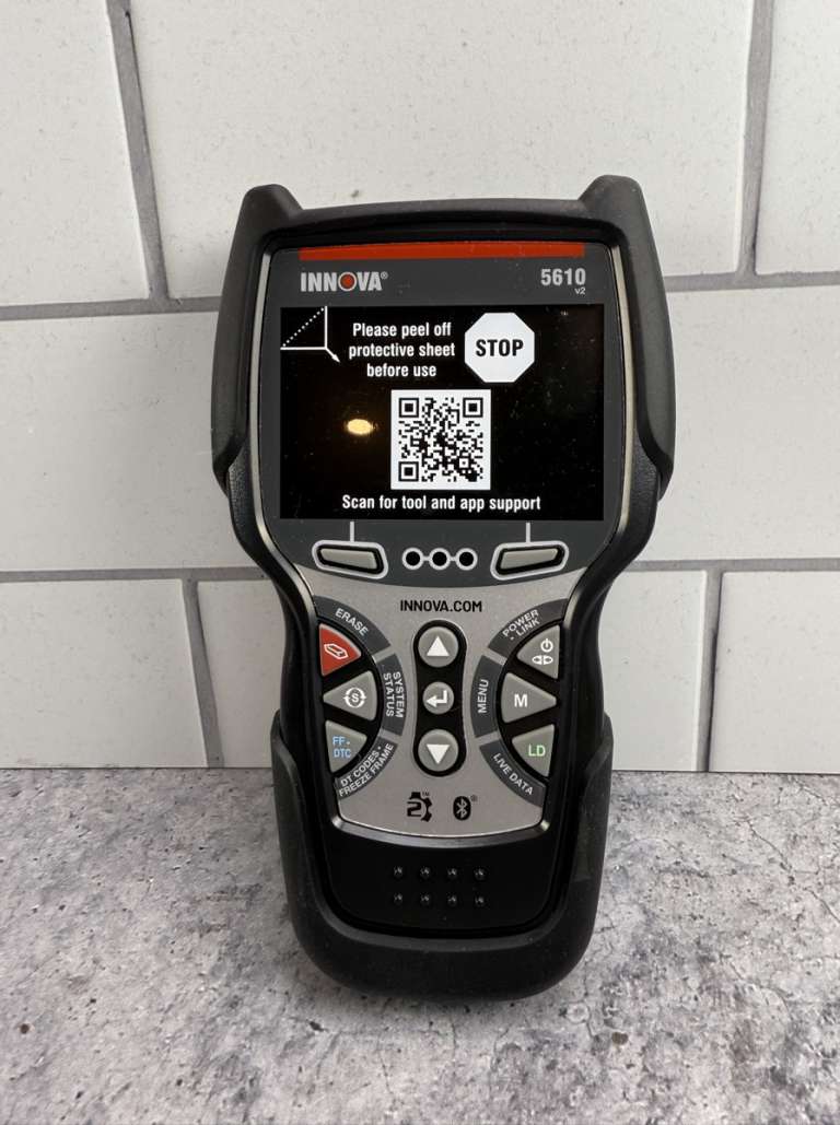 Innova 5610 OBD2 Bidirectional Scan Tool review - Peek under the hood ...