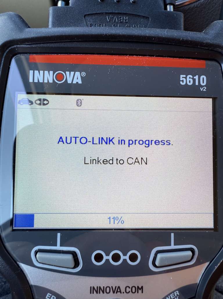 Innova 5610 OBD2 Bidirectional Scan Tool review - Peek under the hood ...
