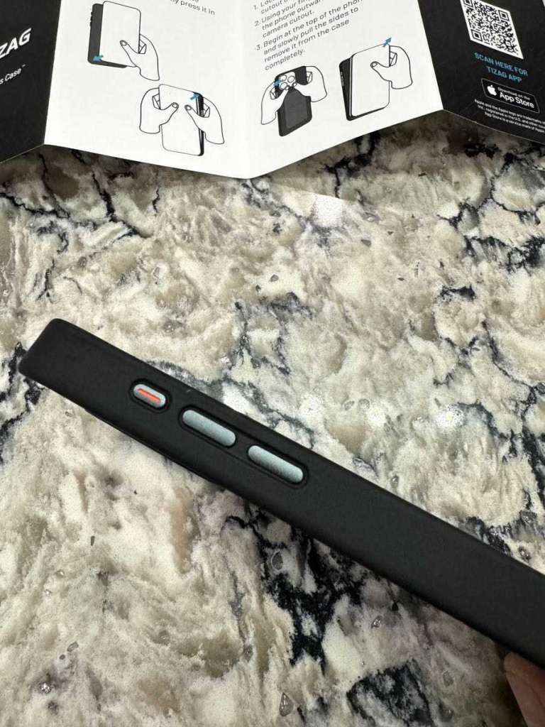 TIZAG Customizable Digital Canvas iPhone Case review - rocks some ...