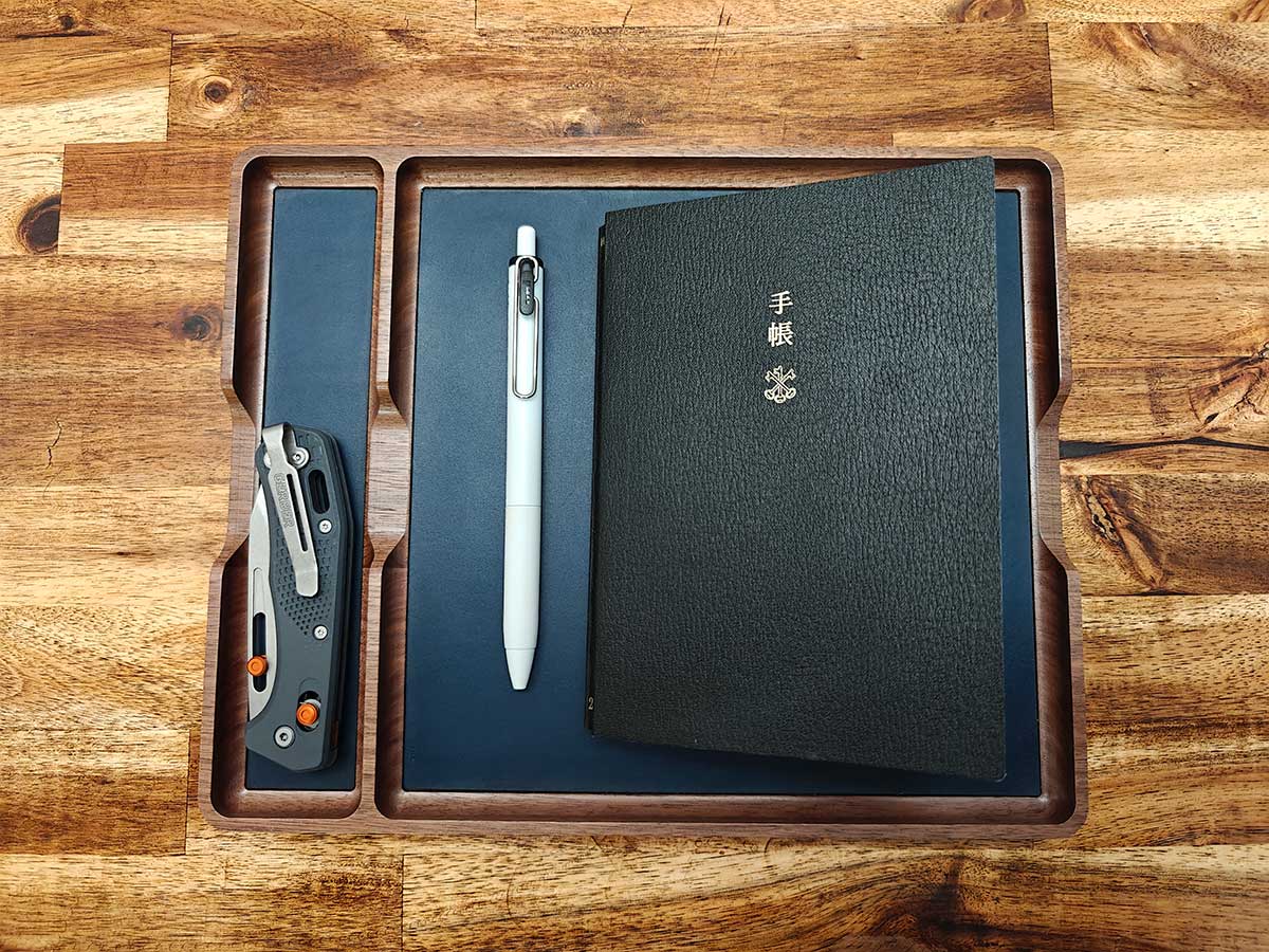 Leander leather valet tray review - A landing tray for your EDC gear ...