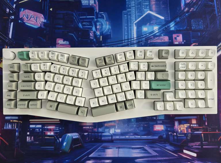 Keychron Q13 Max Alice Layout Keyboard review - an ergo-mech wonderland ...