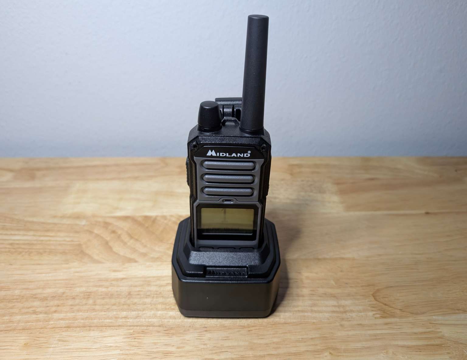 Midland GXT67 Pro GMRS 5-Watt Two-Way Radio review - Stay connected on ...