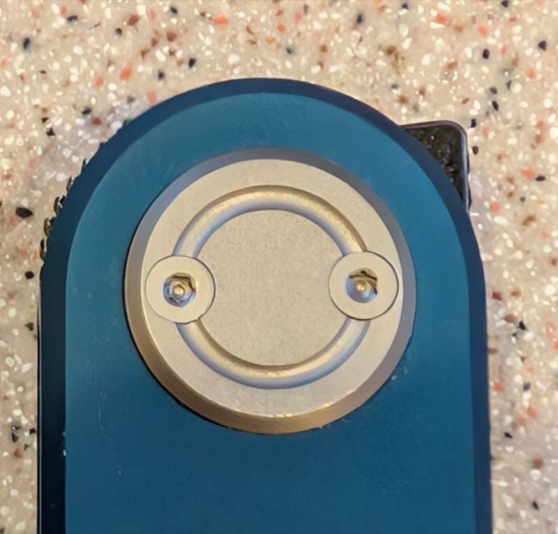 Vosteed Corgi V EDC knife review - A fidgetable knife with a built-in ...