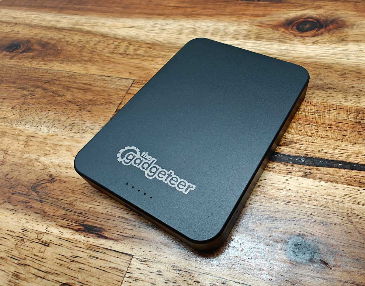 Infinacore M3 Mini MagSafe power bank review - It's even better with a ...