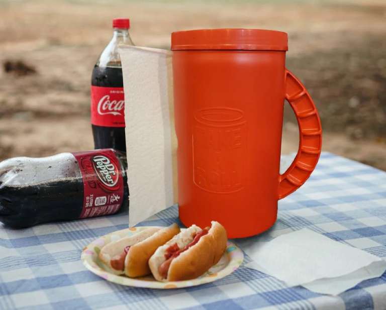 Keep your paper towels clean and dry for your next picnic or camping ...