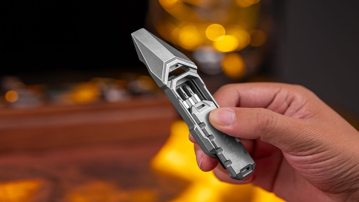 This multi-tool looks like it's from the Star Wars universe - The Gadgeteer