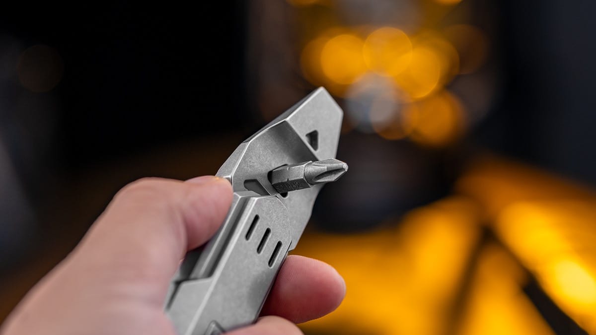 This multi-tool looks like it's from the Star Wars universe - The Gadgeteer