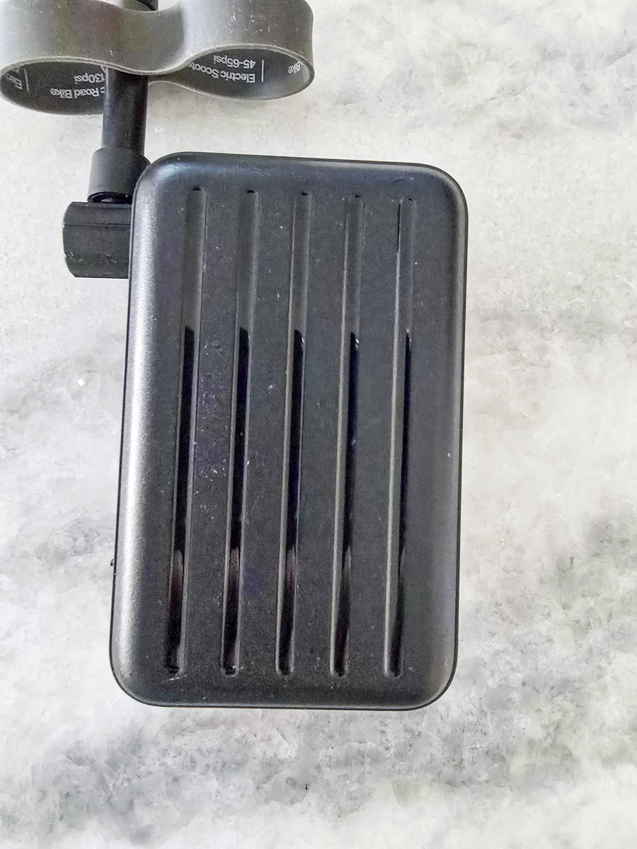 Hoto Air Pump Pocket review - Perfect for bicycle rides! - The Gadgeteer