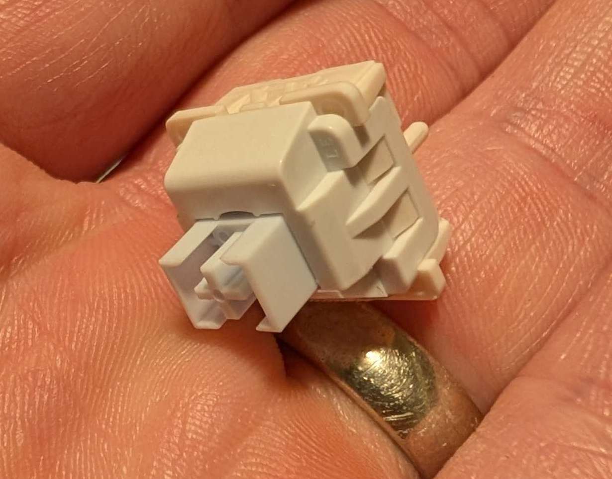 Leobog Hi98 Pro mechanical keyboard review - Solid build and battery ...