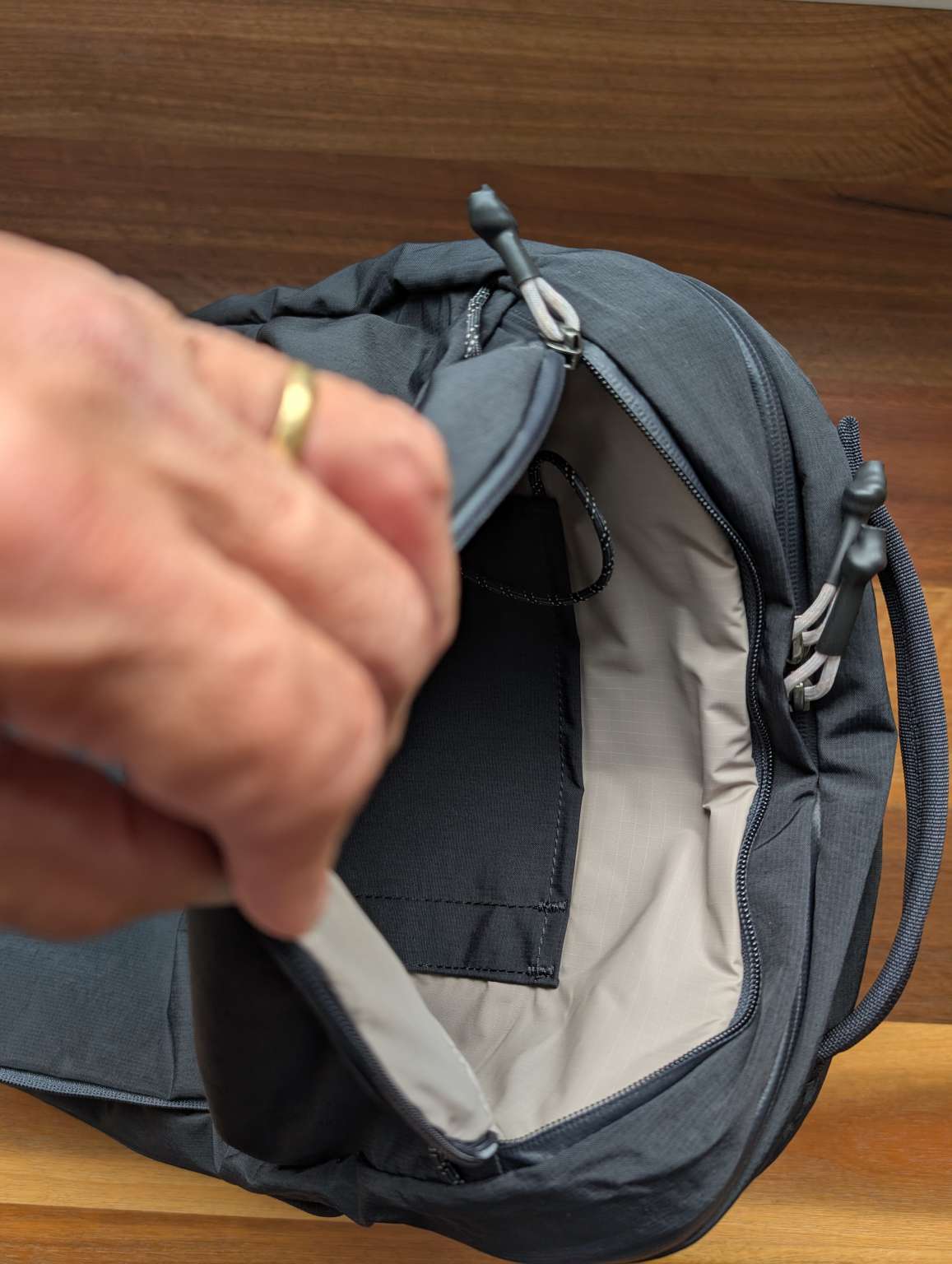 Bellroy Lite 38L Travel Pack review - Light/Lite is right? - The Gadgeteer
