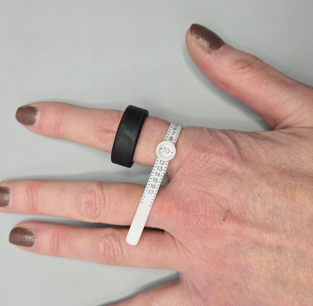 QALO QRNT smart ring review - A health tracking ring without an ...