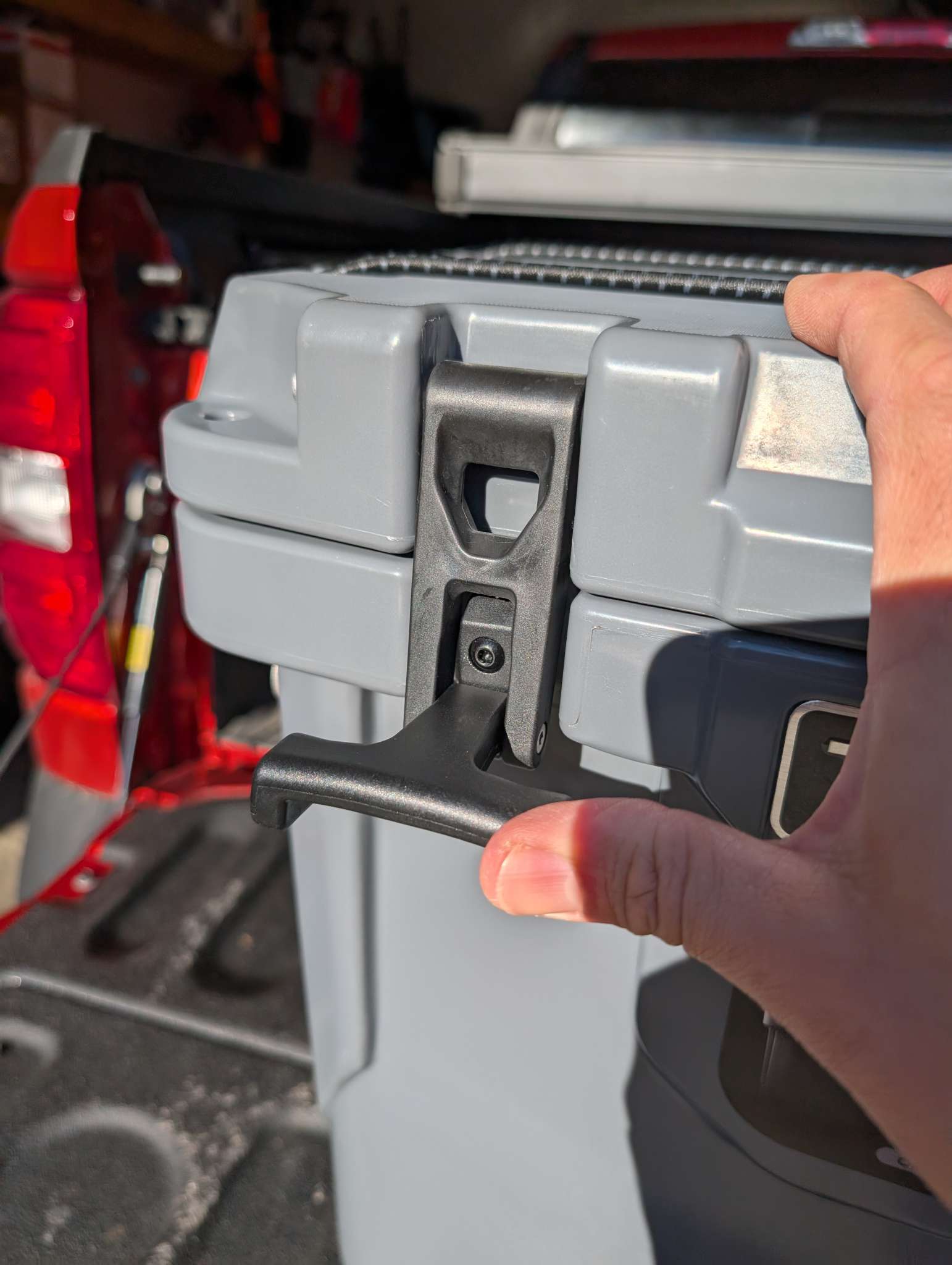 Titan PRO 25Q Roto Hard Cooler review - I see the light! - The Gadgeteer