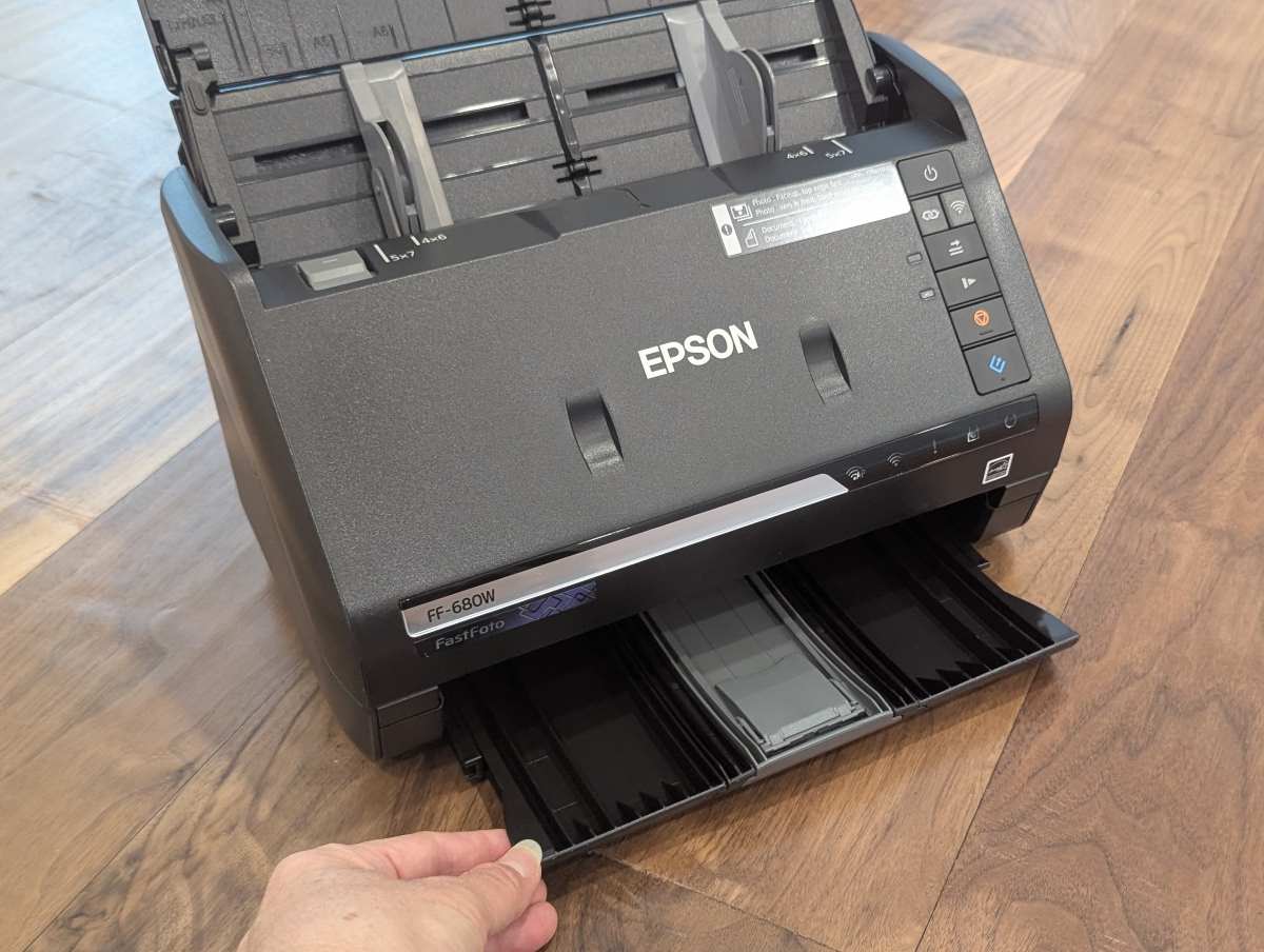 Epson FastFoto FF-680W High-speed Photo Scanning System review - it ...