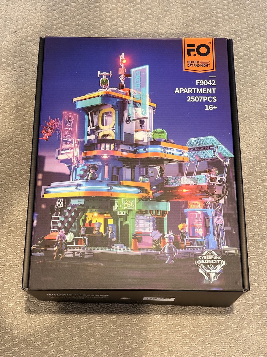 Funwhole Cyberpunk NeonCity model kit review - Brick by brick it ...