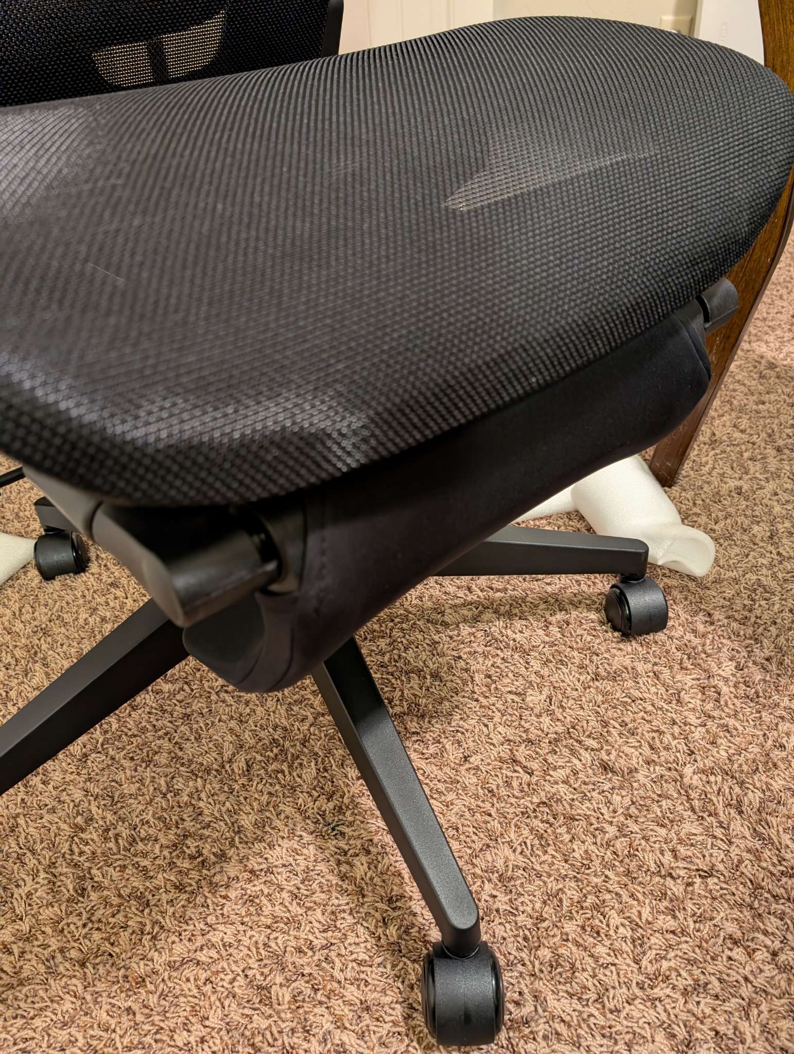 Flexispot OC1-SEM Foldex desk chair review - Nice chair with a hidden ...