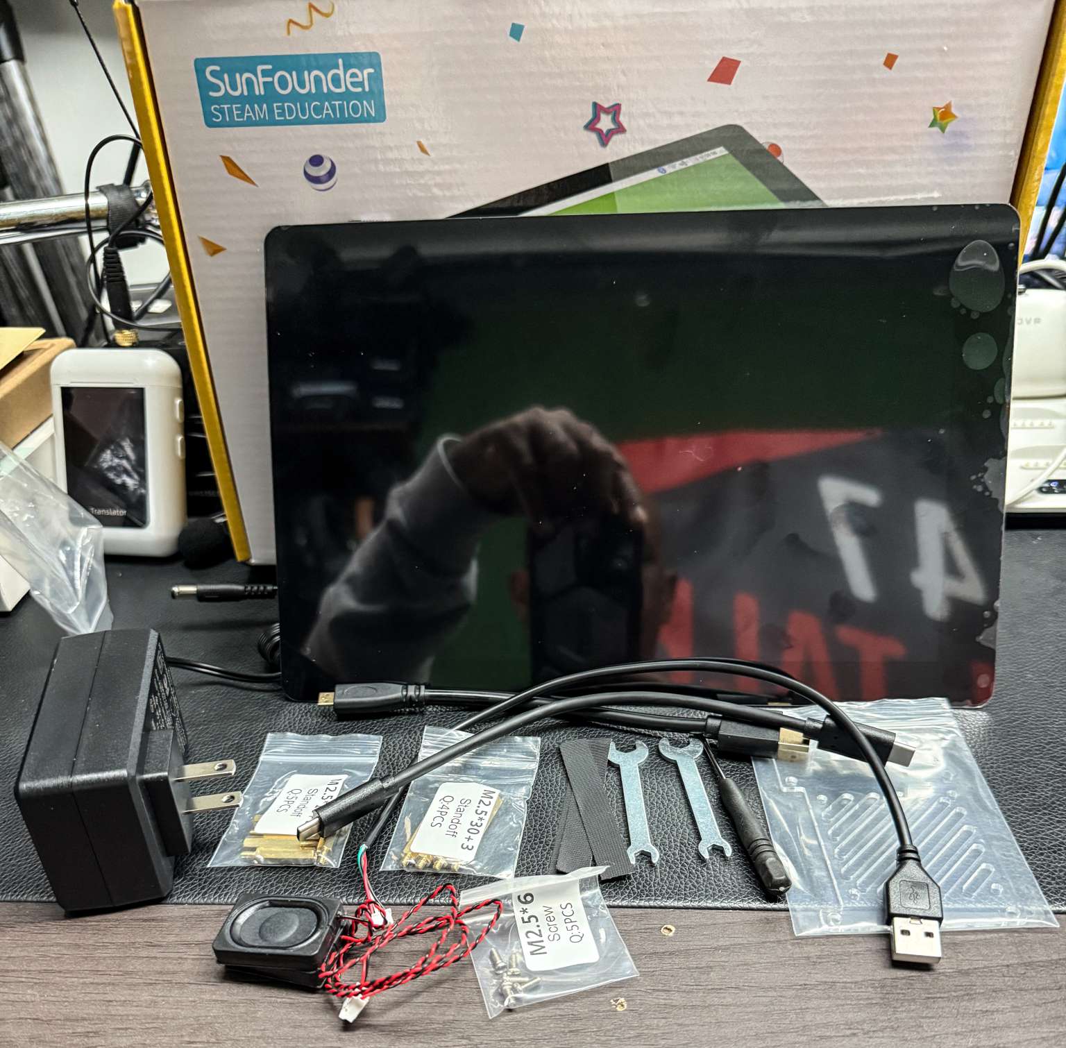 SunFounder Raspberry Pi 10 inch DIY touch screen review - The Gadgeteer