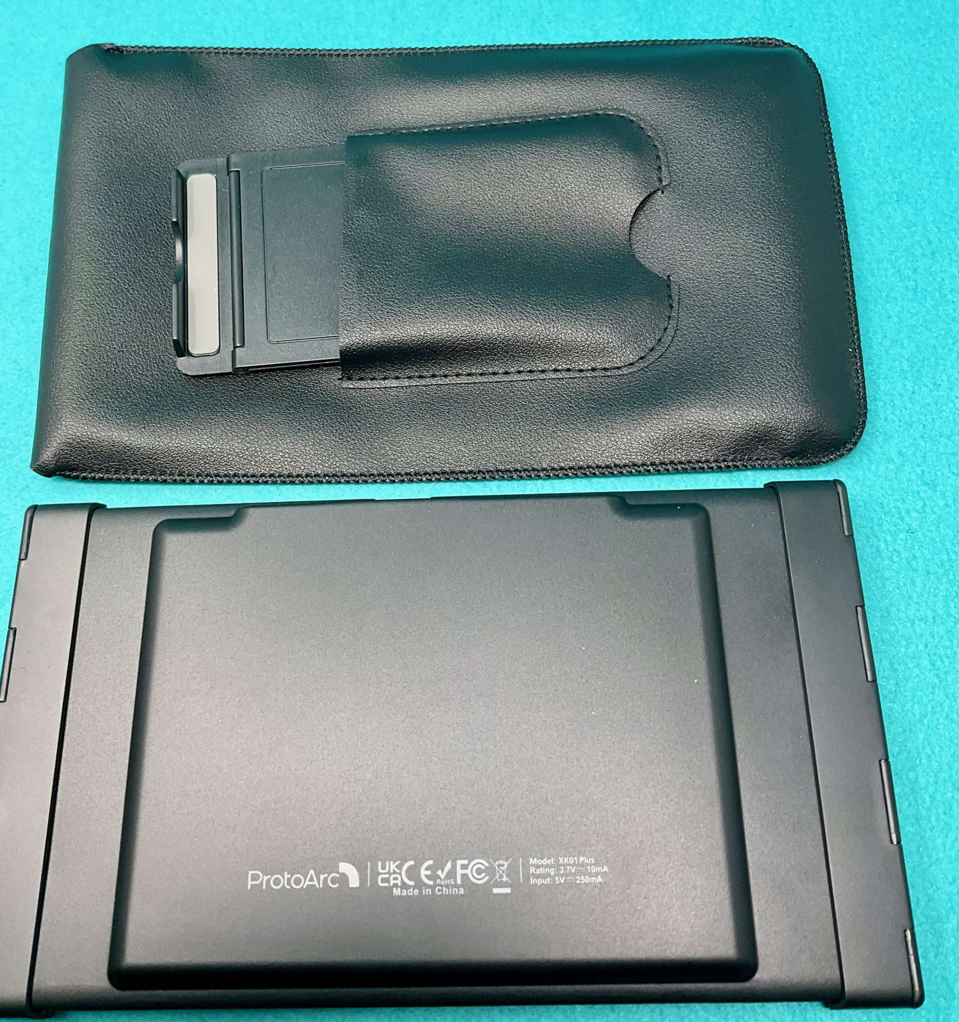 ProtoArc XK01 folding keyboard review - An EDC keyboard that does ...