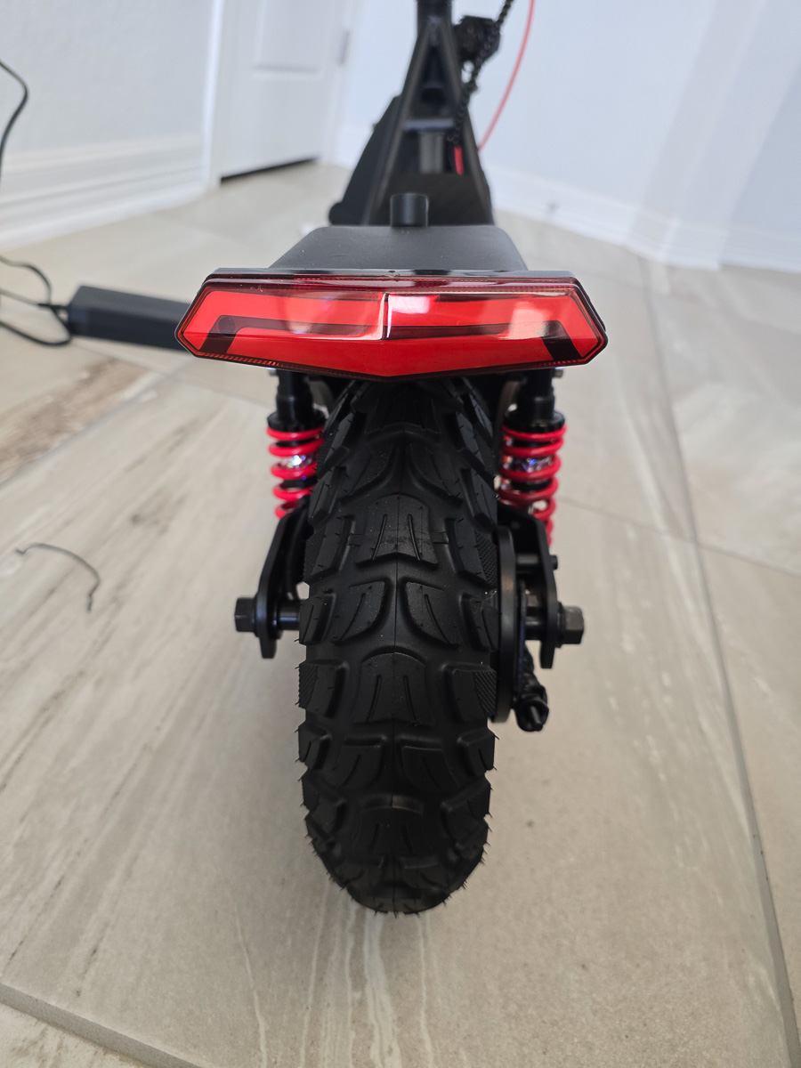 TurboAnt R9 foldable scooter review - Lots of power with some harsh ...