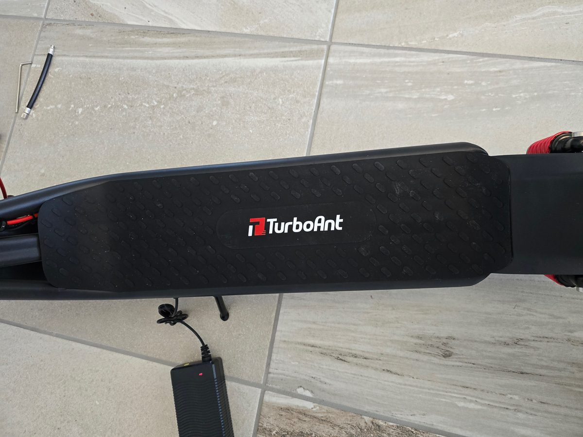 TurboAnt R9 foldable scooter review - Lots of power with some harsh ...