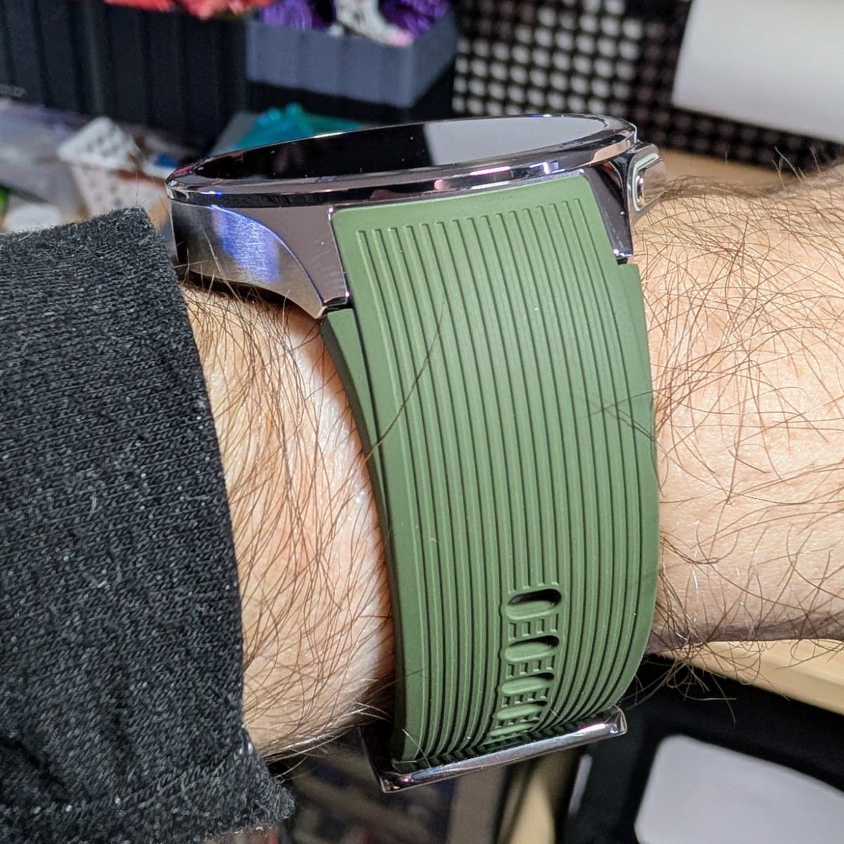 OnePlus Watch 3 review - a solid big smartwatch with battery for ...