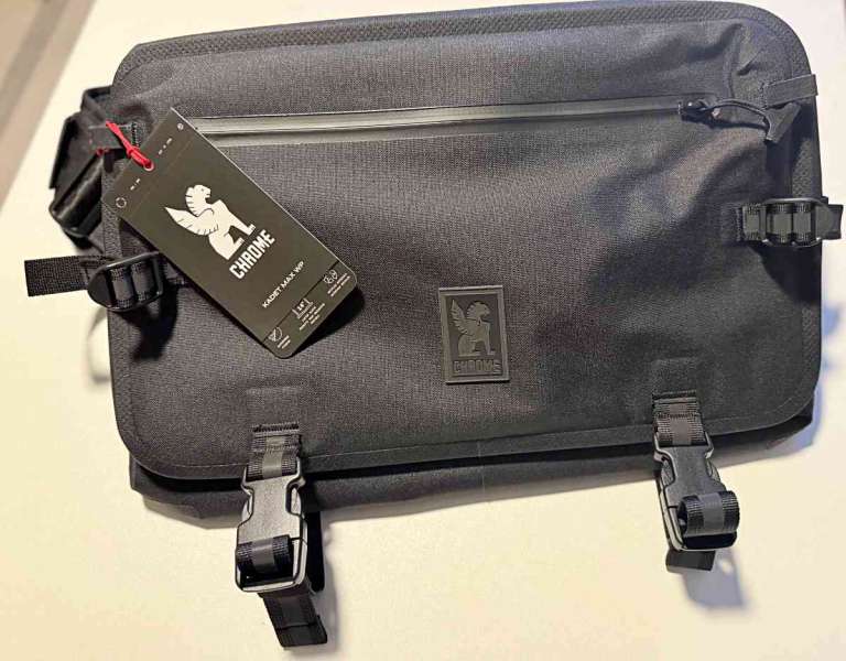 Chrome Industries Kadet Max WP bag review - A lightweight messenger ...