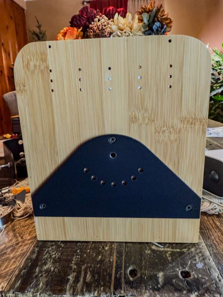 VINGUYS Smart Bird Feeder V-Feeder Bamboo review - The Gadgeteer