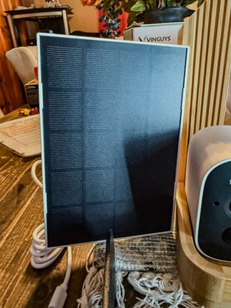 VINGUYS Smart Bird Feeder V-Feeder Bamboo review - The Gadgeteer