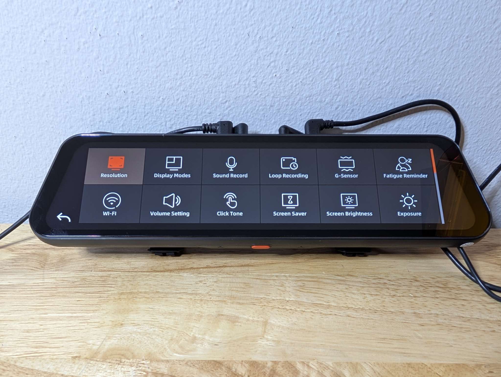 Wolfbox G900 TriPro 3-Channel Mirror Dashcam review - This next gen ...
