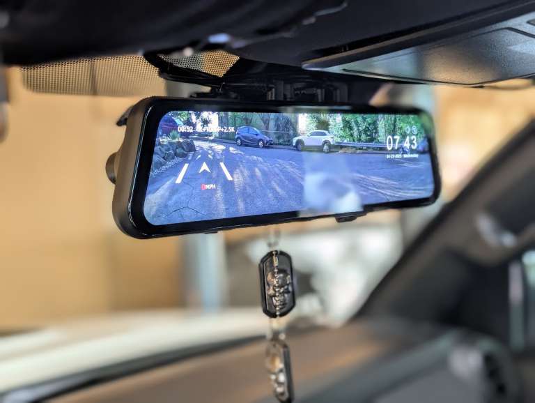 Wolfbox G900 TriPro 3-Channel Mirror Dashcam review - This next gen ...
