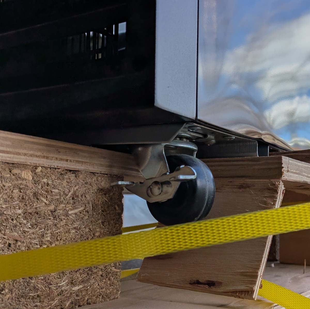 Bodega Single door display cooler review - a great cooler with eye ...