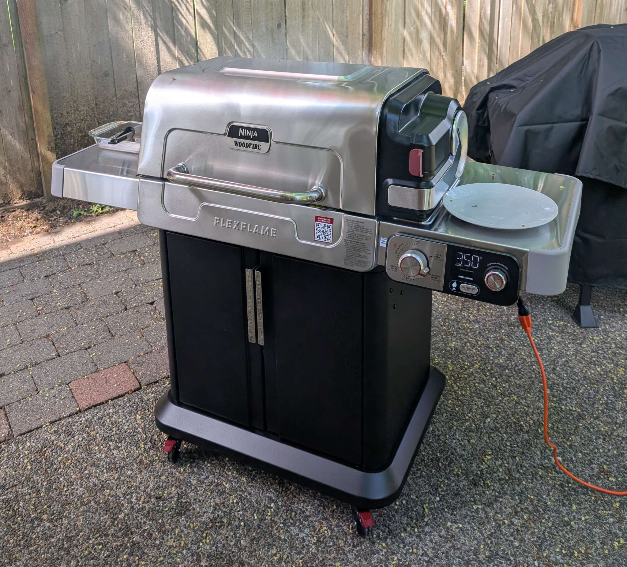 Ninja Kitchen FlexFlame Propane Grill and Outdoor Cooking System review ...