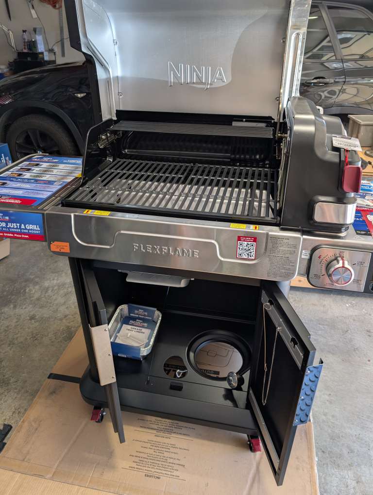 Ninja Kitchen FlexFlame Propane Grill and Outdoor Cooking System review ...
