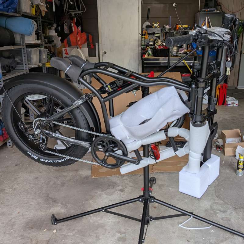 TST R002-2025 eBike review - a fun little moped for adults and teens ...