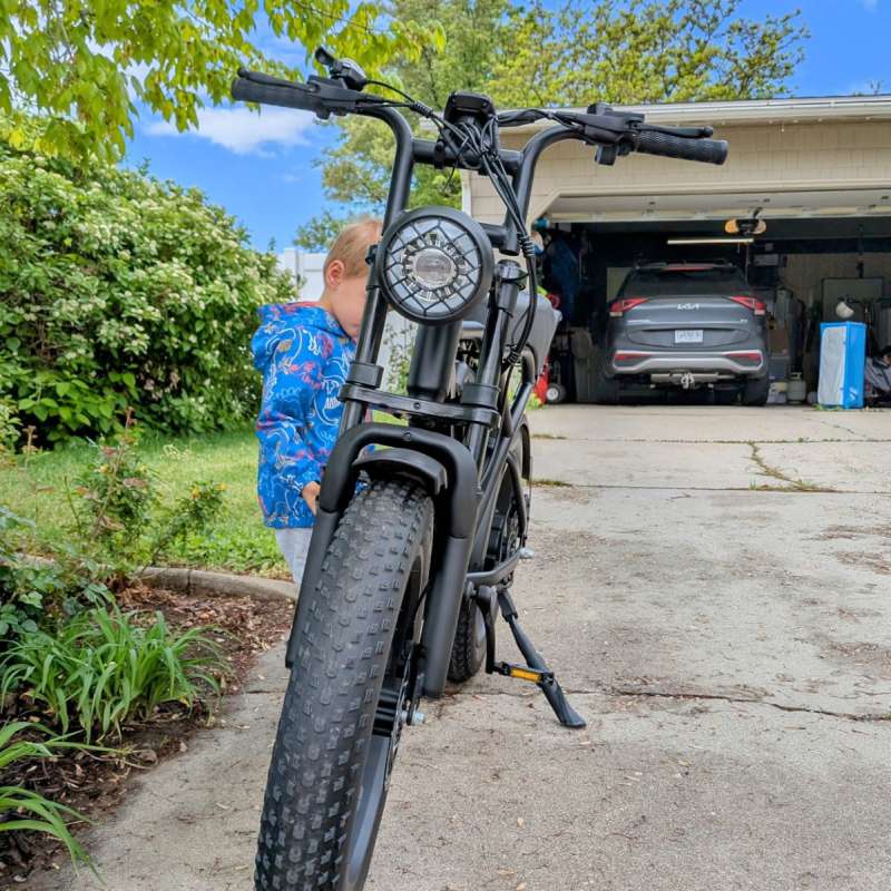 TST R002-2025 eBike review - a fun little moped for adults and teens ...