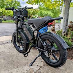 TST R002-2025 eBike review - a fun little moped for adults and teens ...