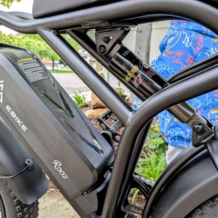 TST R002-2025 eBike review - a fun little moped for adults and teens alike - The Gadgeteer