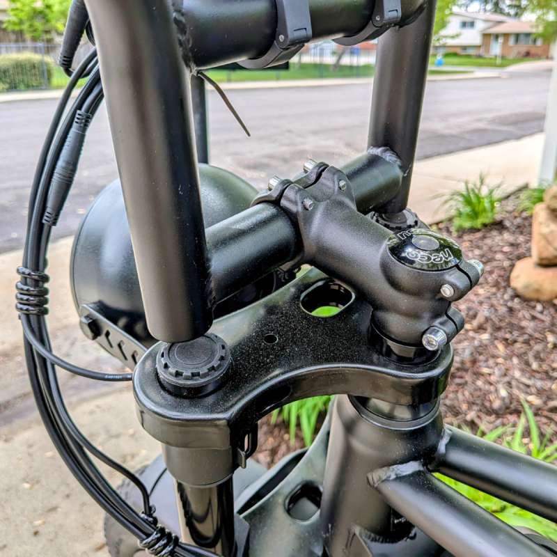 TST R002-2025 eBike review - a fun little moped for adults and teens ...