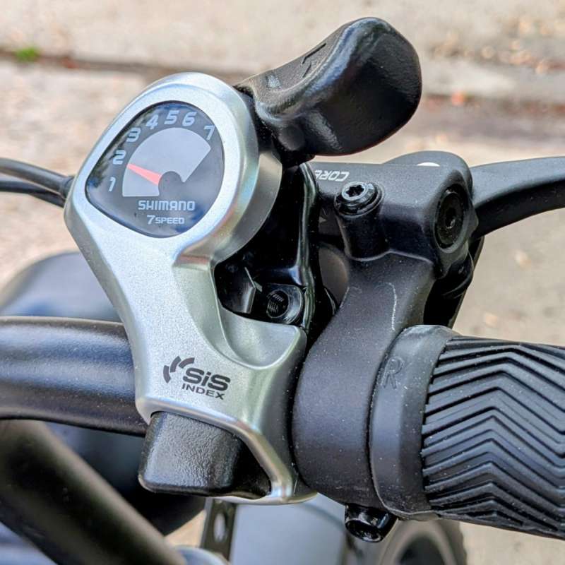 TST R002-2025 eBike review - a fun little moped for adults and teens alike - The Gadgeteer
