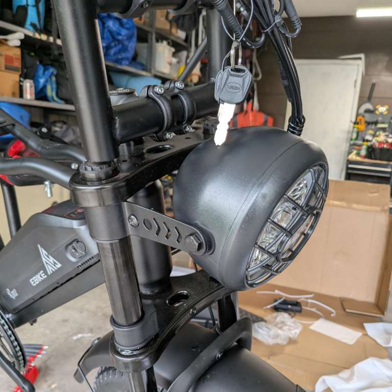 TST R002-2025 eBike review - a fun little moped for adults and teens ...