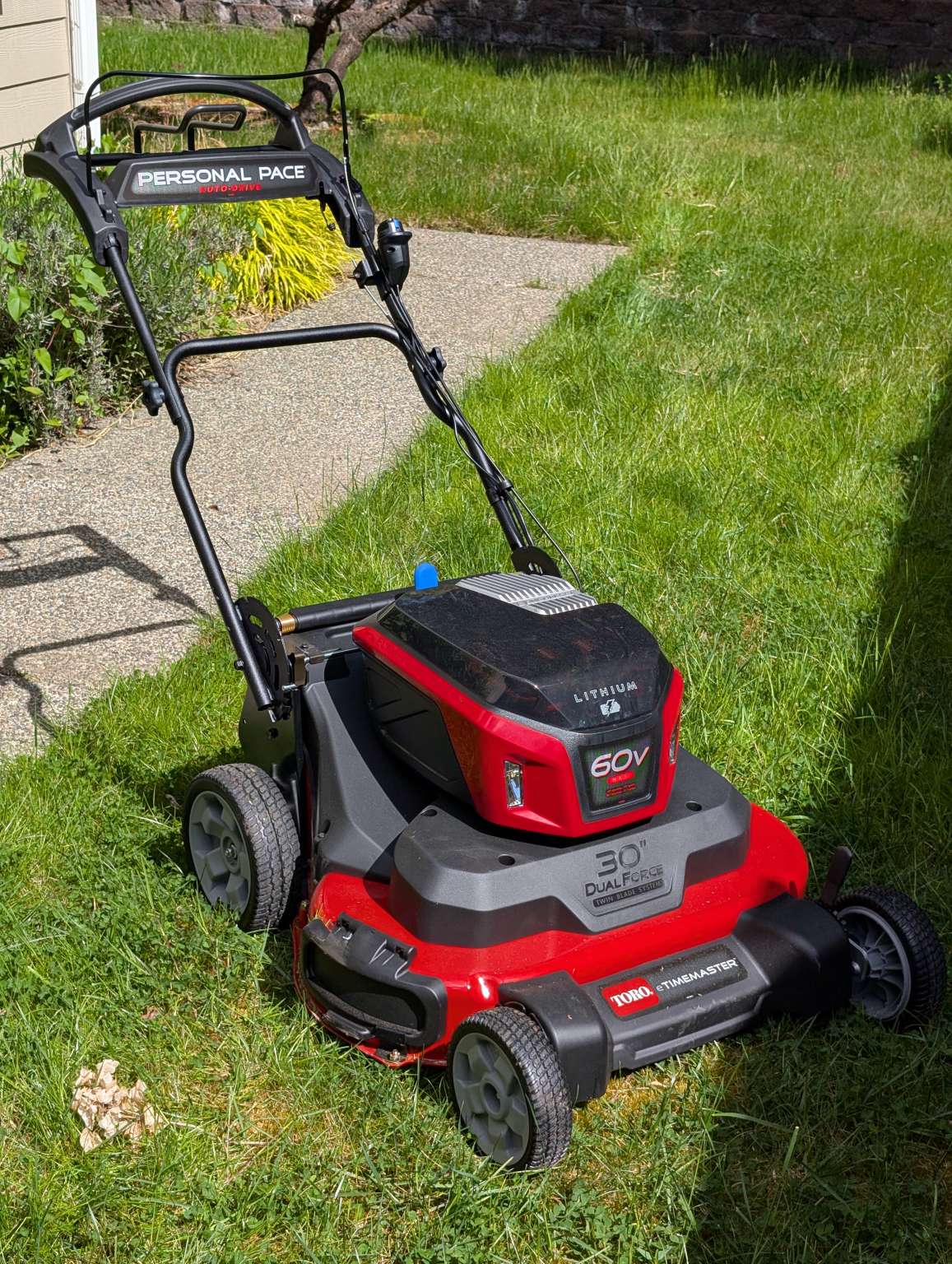 Toro 60V 30” eTimeMaster Personal Pace Auto Drive Lawn Mower review - a ...