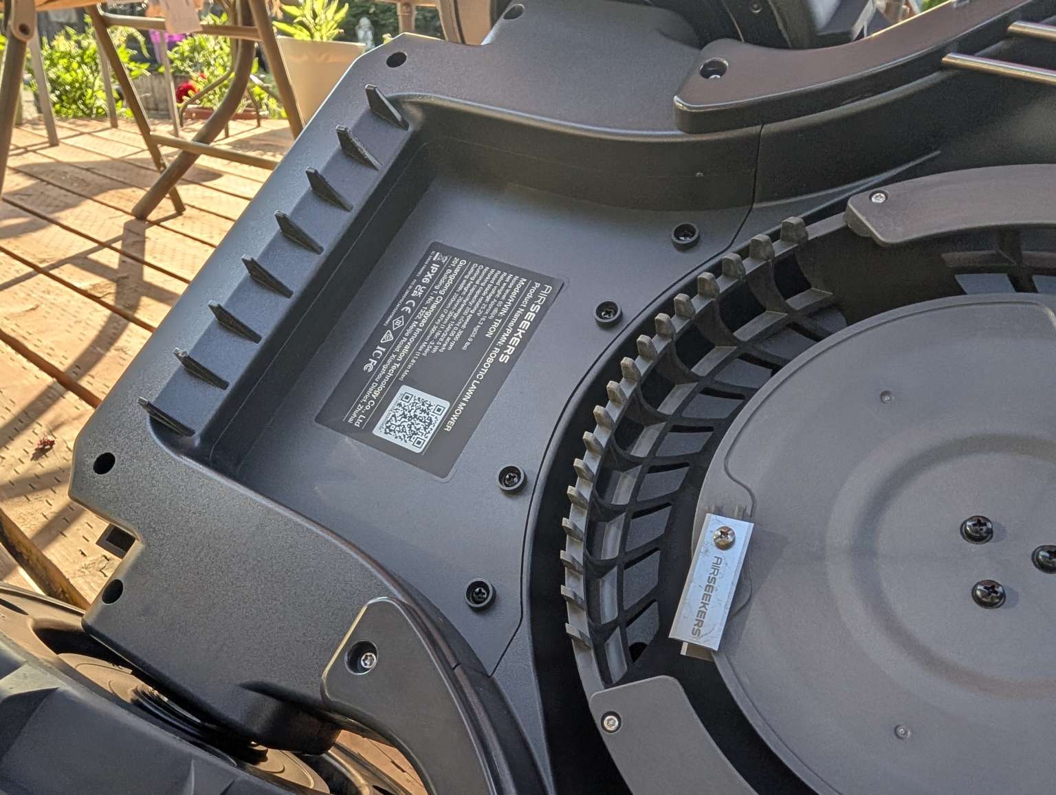 Airseekers Tron 2400 Robotic Lawn Mower review - Mow smarter, not ...