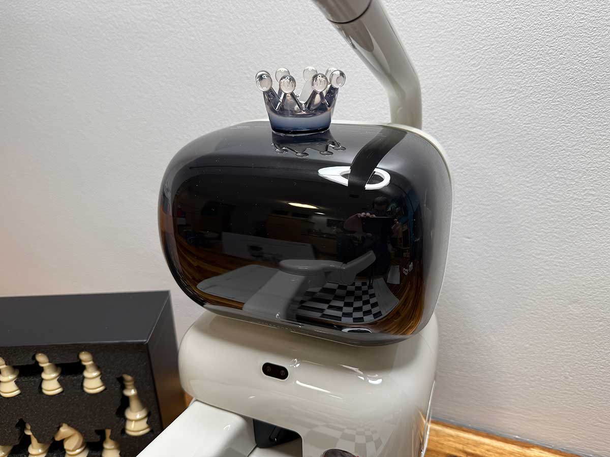 SenseRobot Chess review - This robot actually plays chess with you ...