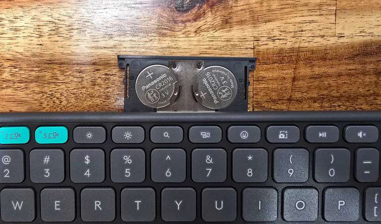 Logitech Flip Folio review - A clever iPad keyboard and cover combo ...