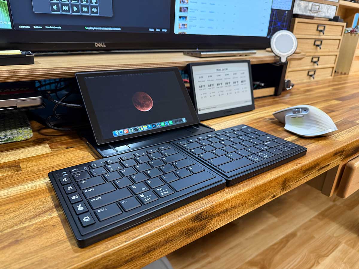 Mobile Pixels Tetra Bluetooth Keyboard review - This is the most ...