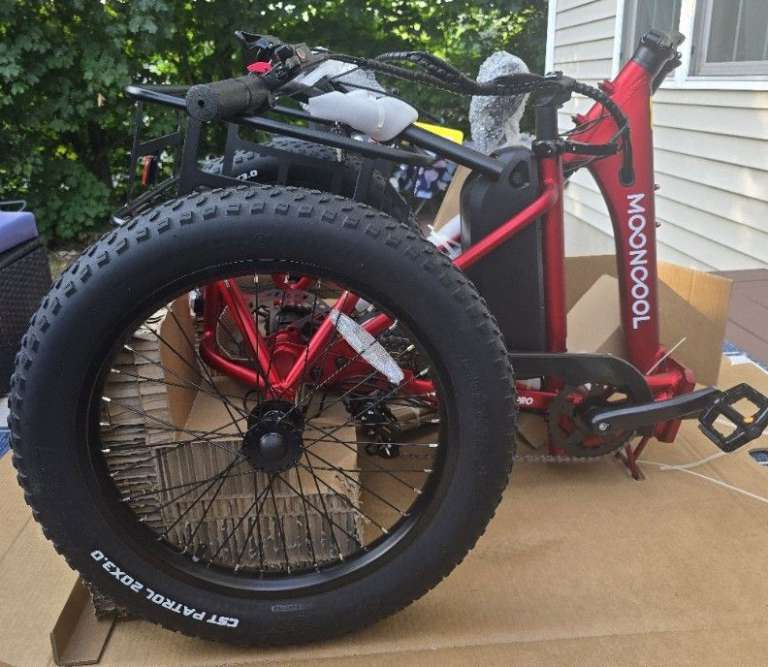 Mooncool TK Pro Electric Trike review - Quick, to the farmer's market ...