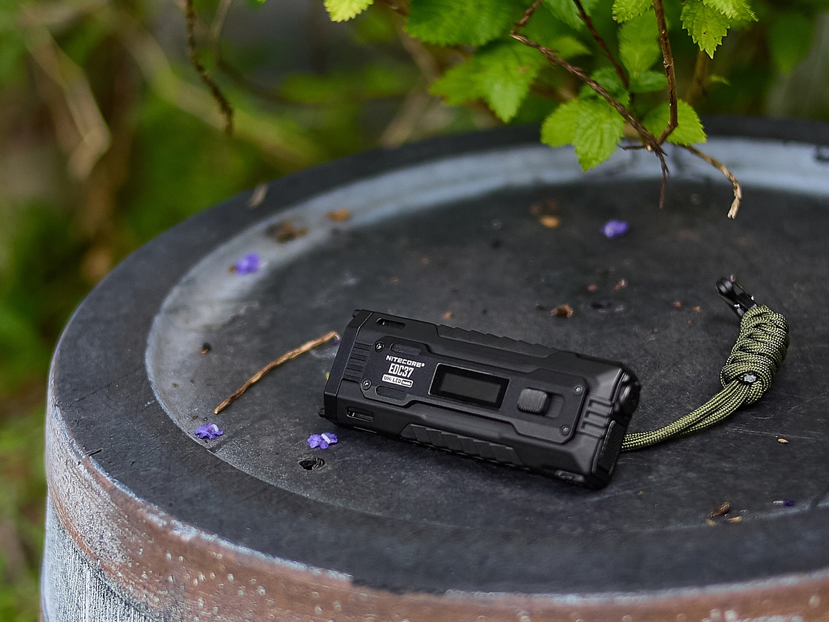 Nitecore EDC37 tactical flashlight review - The Gadgeteer