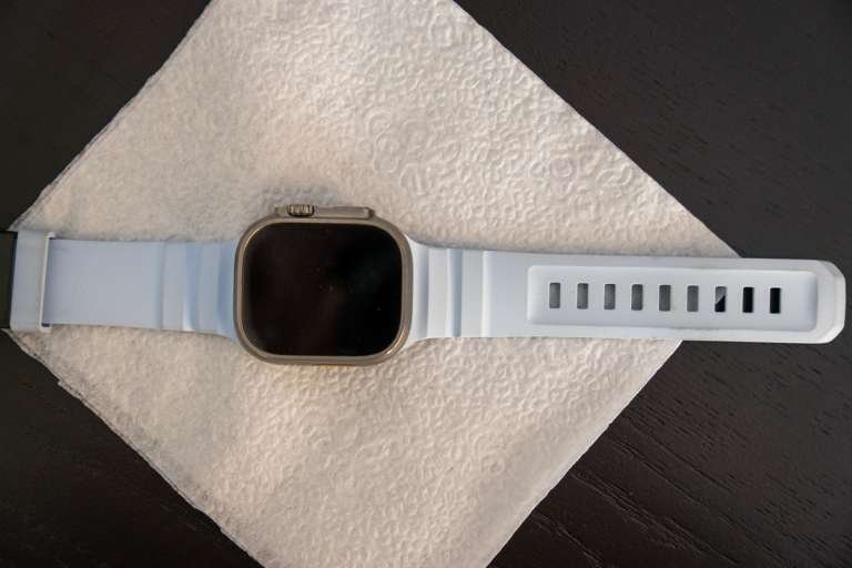 Nomad Rocky Point Apple Watch Band review - Special edition icy blue ...