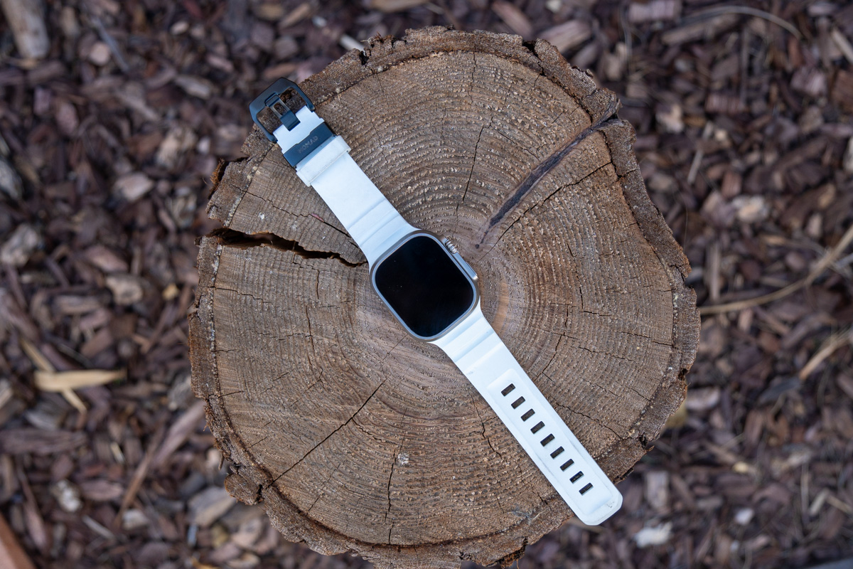 Nomad Rocky Point Apple Watch Band review - Special edition icy blue ...