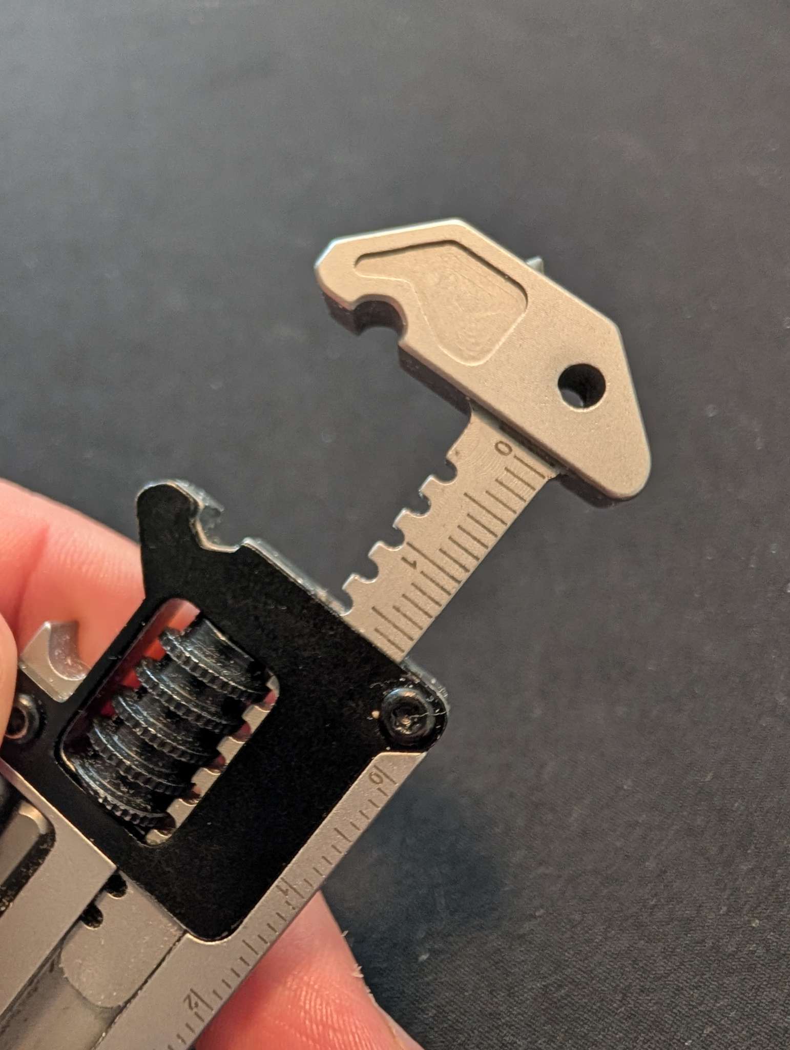 Pivot X Wrench review - 8-in-1 multi-tool - The Gadgeteer